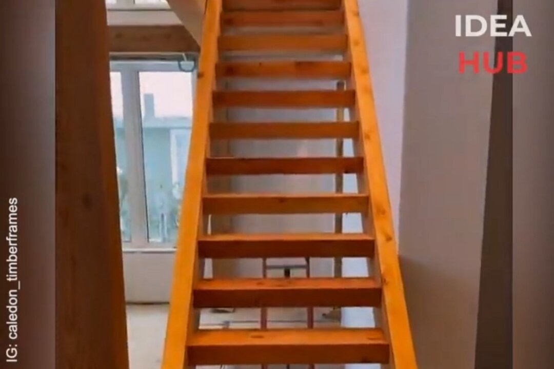 Making a DIY Staircase | EpochTV