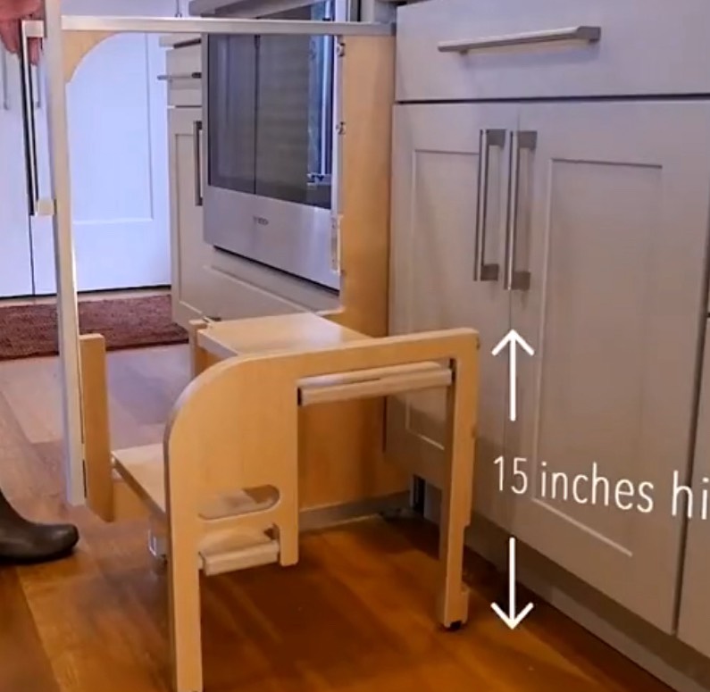 A Modern Retractable Kitchen Step | EpochTV