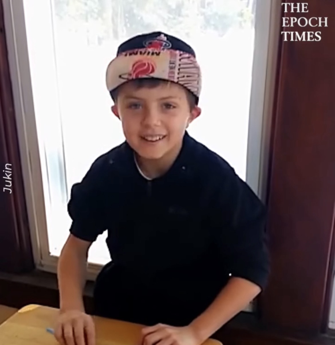 Talented Boy Turns Pens Into Musical Instruments | EpochTV