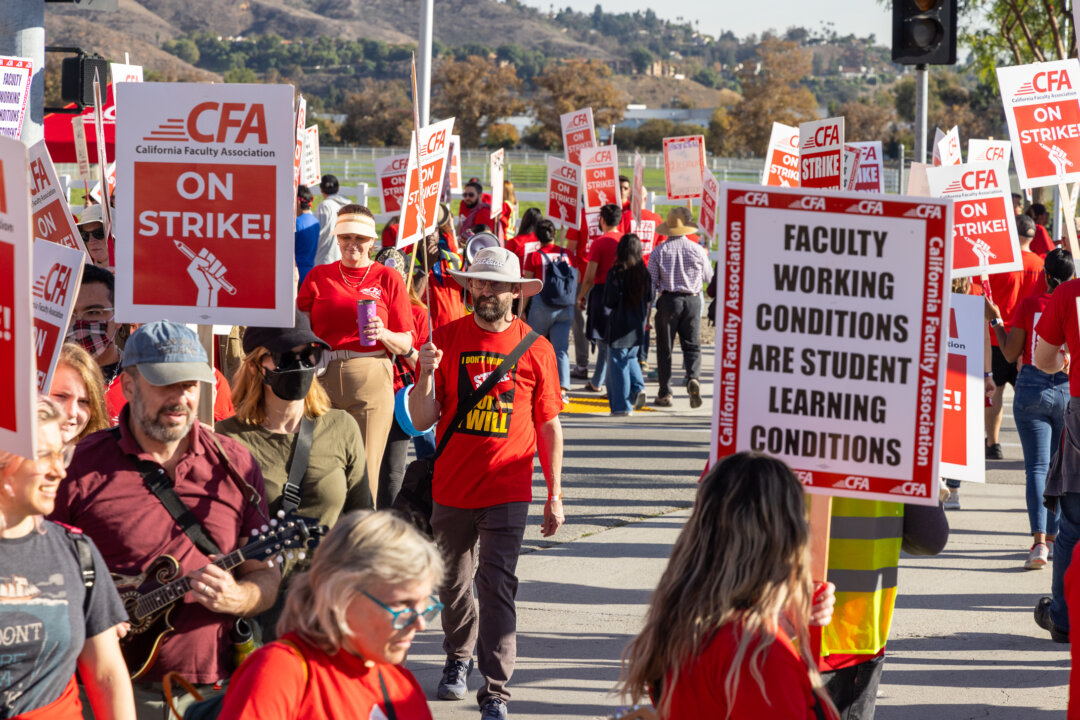 CSU Faculty Strikes at Cal Poly Pomona, First in Statewide One-Day ...