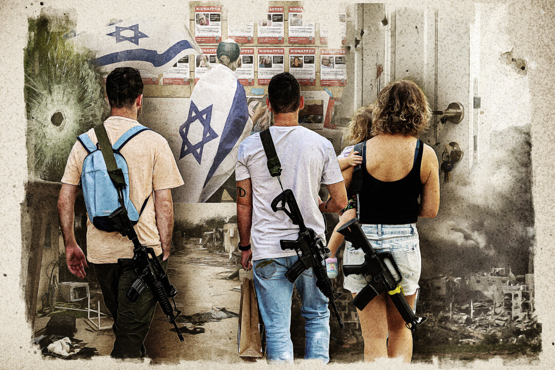 Israeli Gun Ownership Surges After Hamas Terror Attack | The Epoch Times