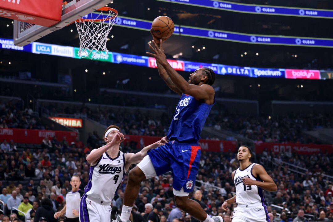 Leonard’s Scoring Binge Continues With 31, Clippers Rout Kings 119–98 ...