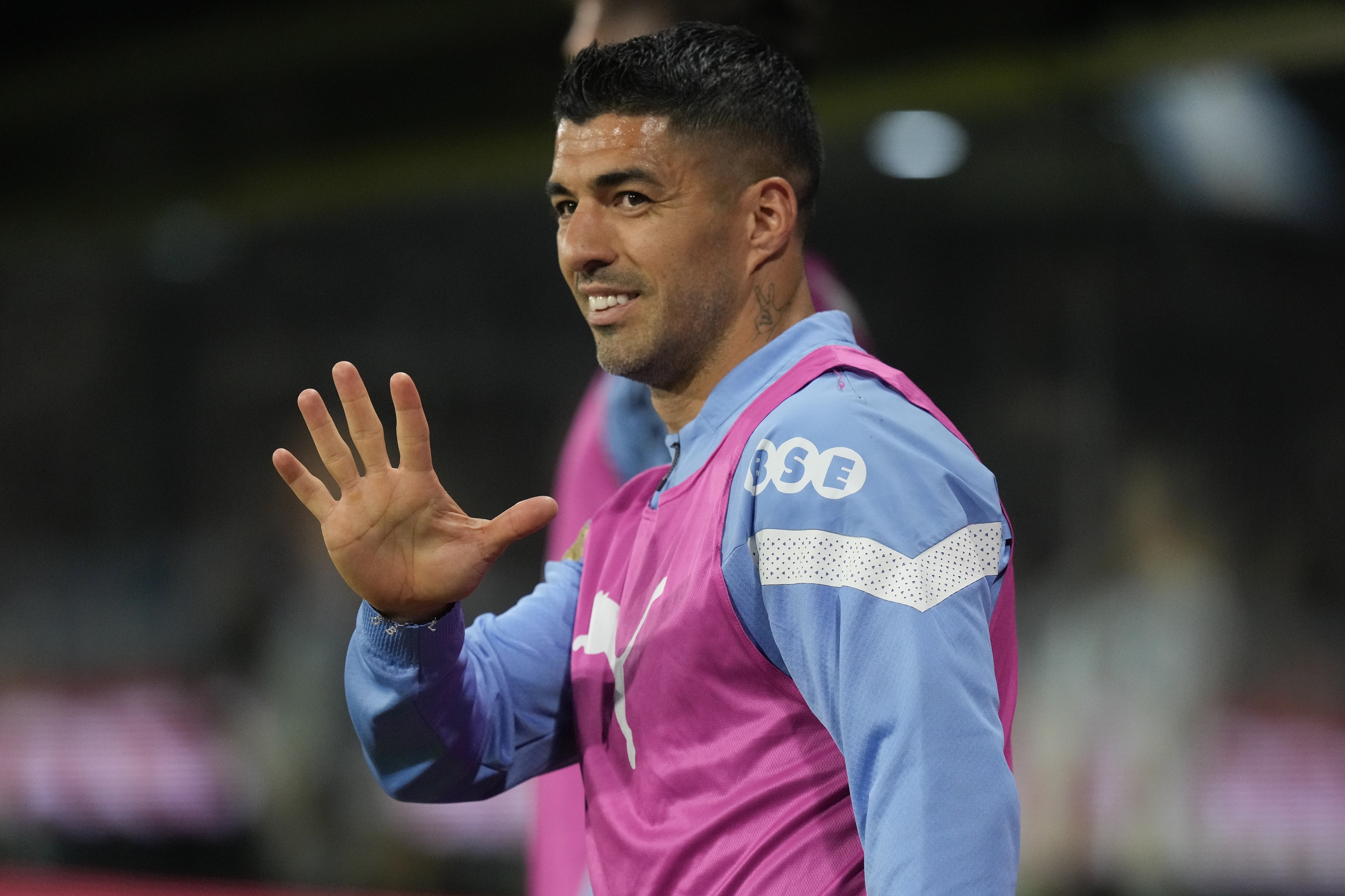 Luis Suárez Signs With Inter Miami, Reunites With Former Barcelona ...