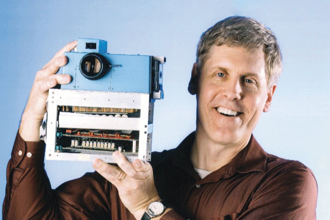 How the Creator of the Digital Camera Is Mentoring the Next Generation ...