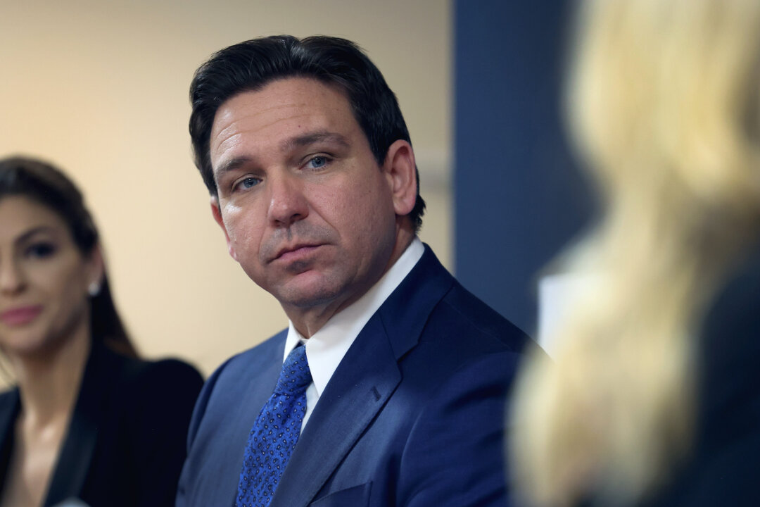 Ron DeSantis Outlines Two ‘Non-Negotiable’ Qualities for Vice President ...