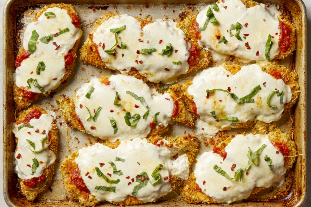 My Baked Chicken Parmesan Is So Easy, I Make It Every Sunday | The ...