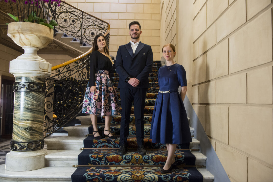 Embracing Butler Service, Around the World | The Epoch Times