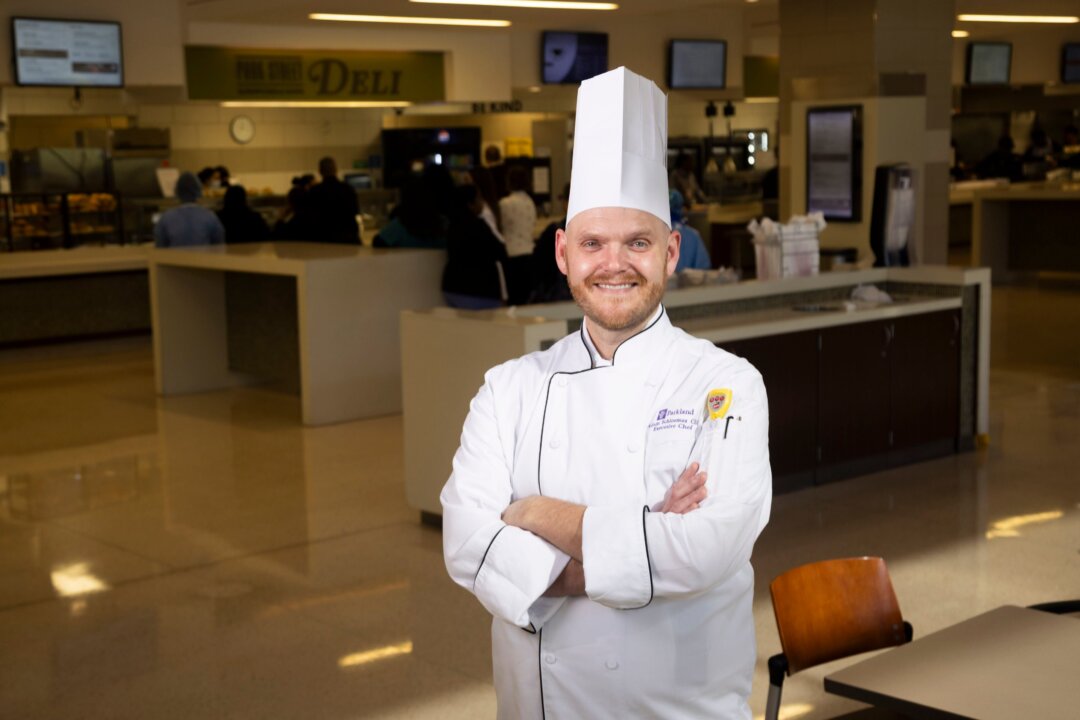 Behind the Scenes at Parkland Hospital Kitchen, Where up to 4,500 Meals ...