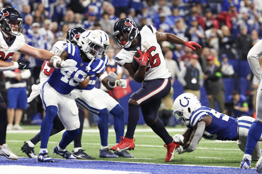 Dropped 4th-Down Pass Costly as Colts Squander Playoff Chance With 23 ...