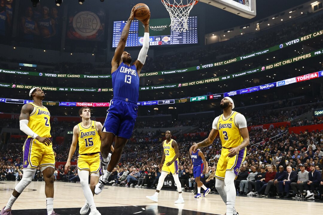 Leonard’s Triple-Double Leads Clippers Over Lebron-Less Lakers 127–116 ...