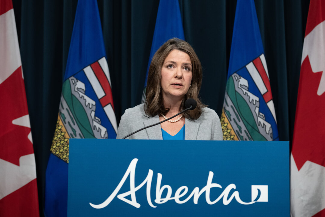Alberta Premier Smith Responds to Trump’s ‘Subsidy’ Question ...