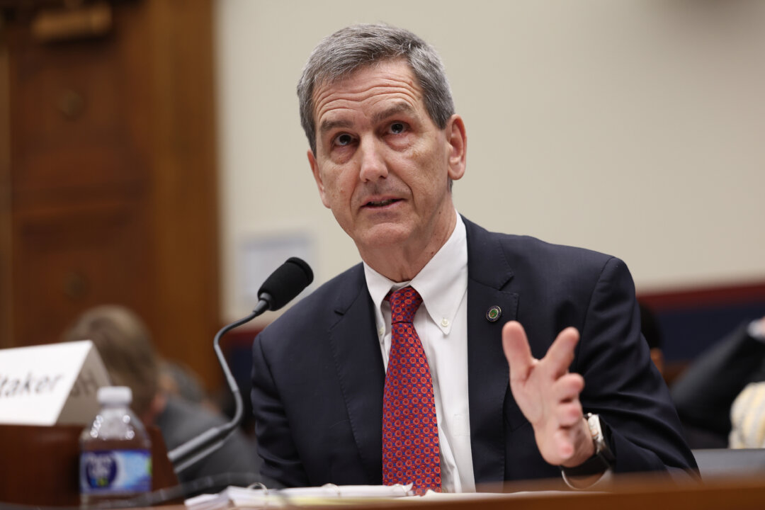 FAA Chief Vows Heightened Scrutiny of Boeing After Max 9 Emergency ...