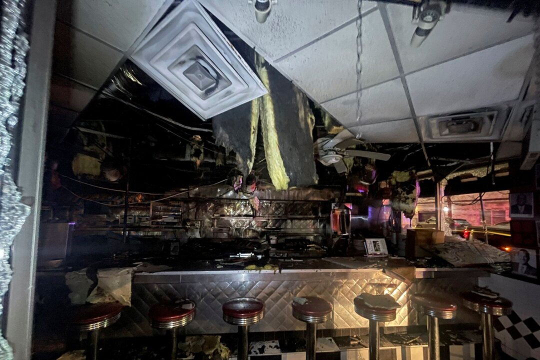 Fire Causes Extensive Damage to Iconic Chicago Restaurant Known for Its ...