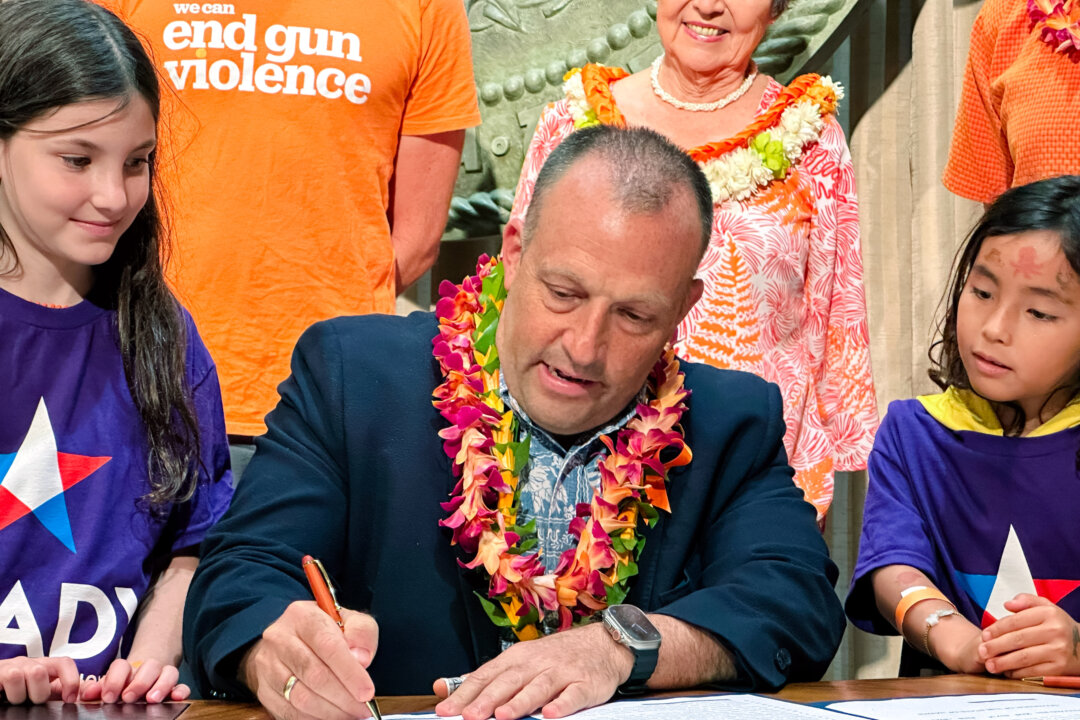 Hawaii Governor Says $25 Tourist Climate Fee a ‘Small Price to Pay to ...