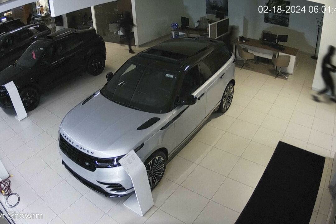 Teens Broke Into Wisconsin Luxury Dealership and Drove Off With 9 Cars ...