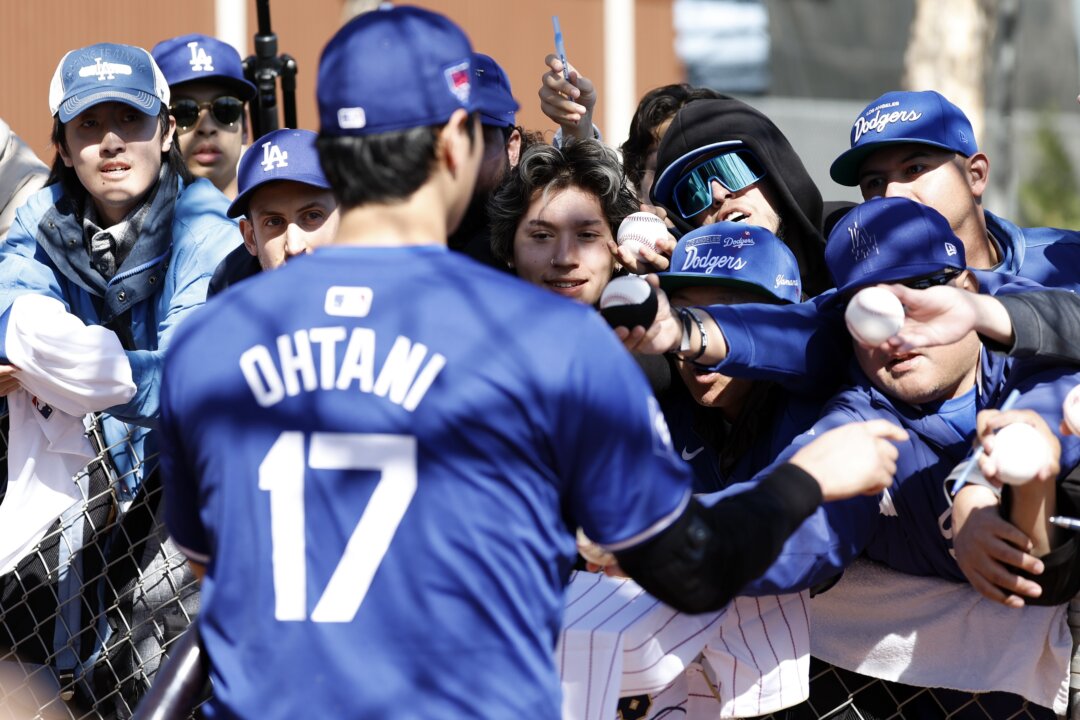 Shohei Ohtani to Make Spring Debut for Dodgers on Tuesday | The Epoch Times