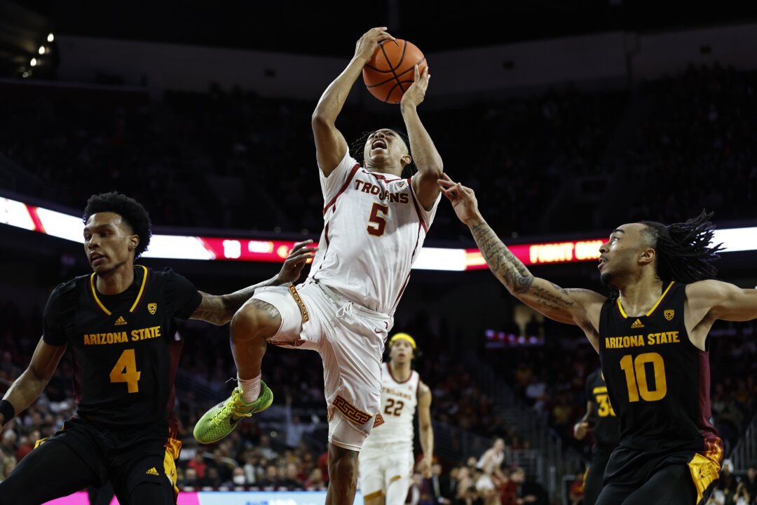 Boogie Ellis Helps USC Pull Away From Arizona State | The Epoch Times
