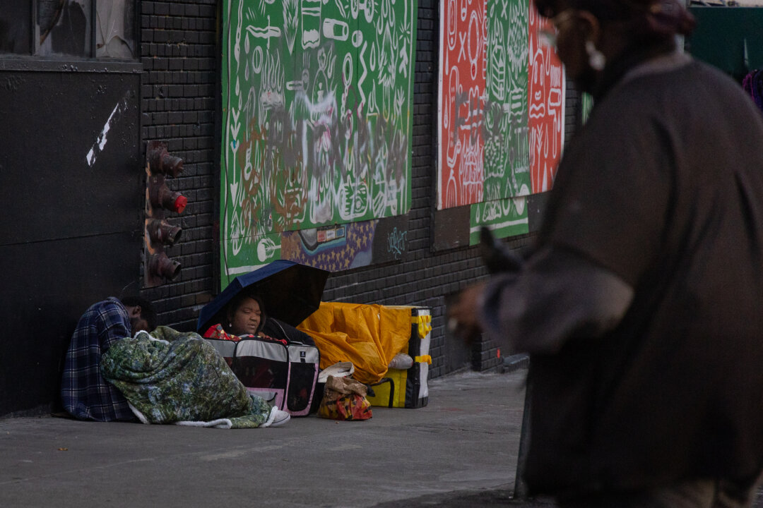 San Francisco Homelessness Surges but Fewer on the Streets: City Data ...