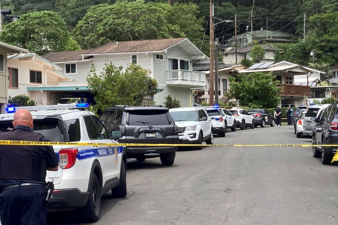 5 People Found Dead at Honolulu Home in Apparent Murder-Suicide, Police ...