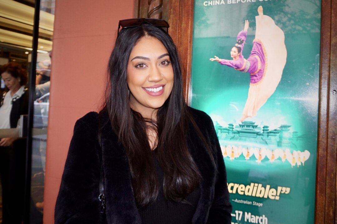 Shen Yun ‘A League of Its Own,' Says Dance Teacher | The Epoch Times