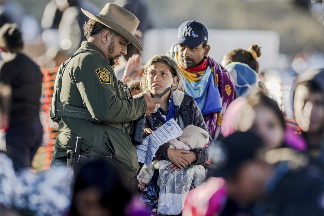 Nearly 200,000 Deportation Cases Have Been Tossed Over Late DHS ...