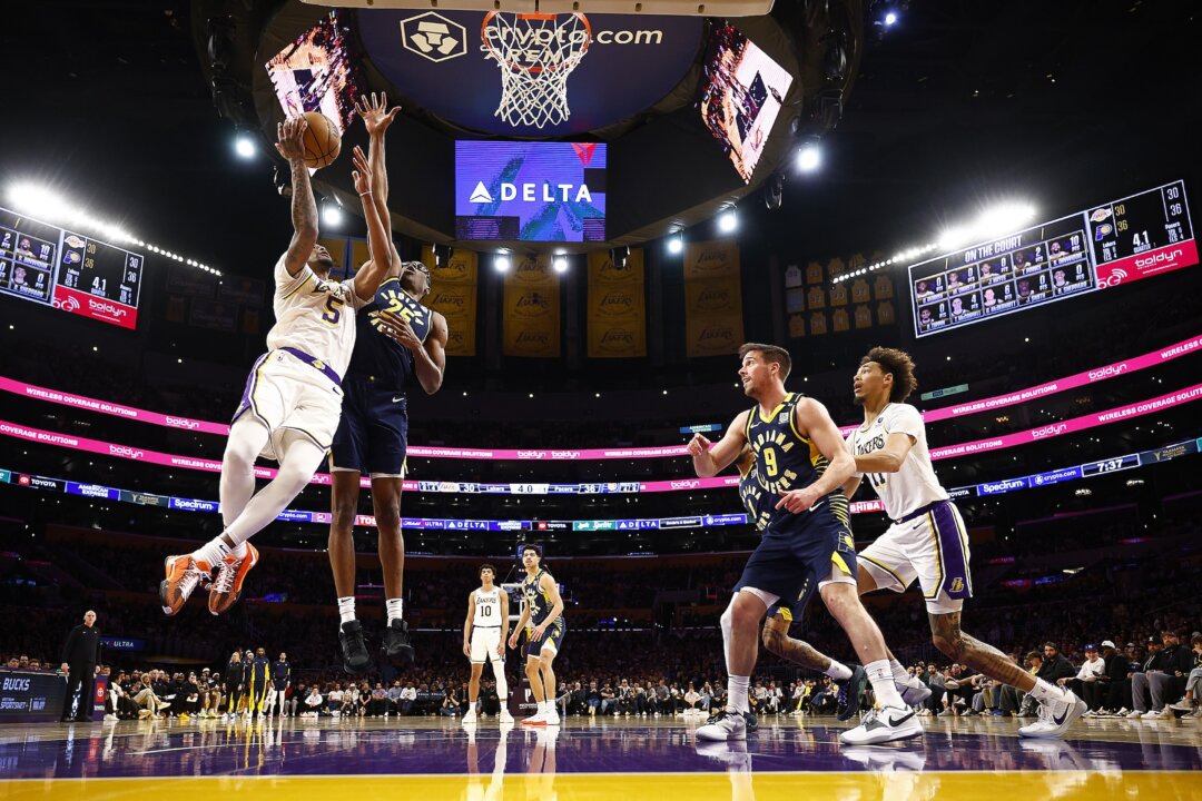Davis’ 36 Points Lead High-Scoring Lakers to Win Over Pacers | The ...