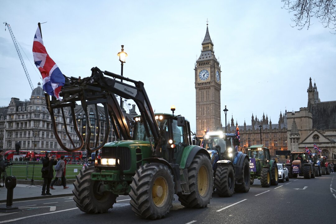British Farmers Rally in London Against Government Neglect | The Epoch ...
