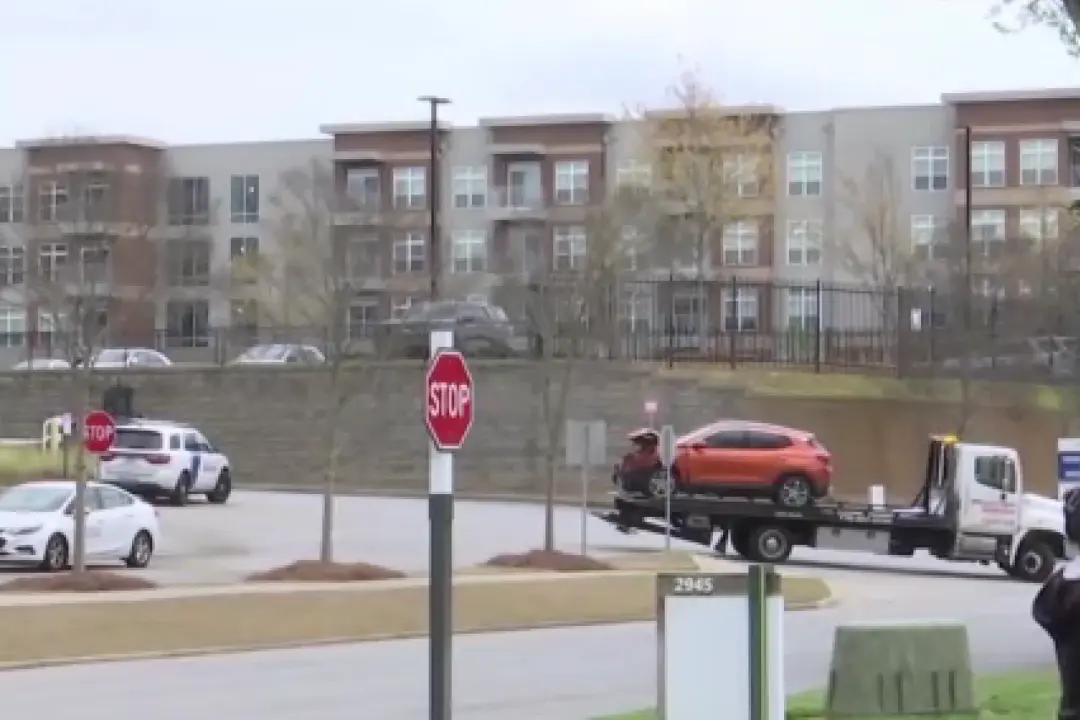 Navy Veteran Accused of Ramming Vehicle Into Barrier at Front Gate of ...