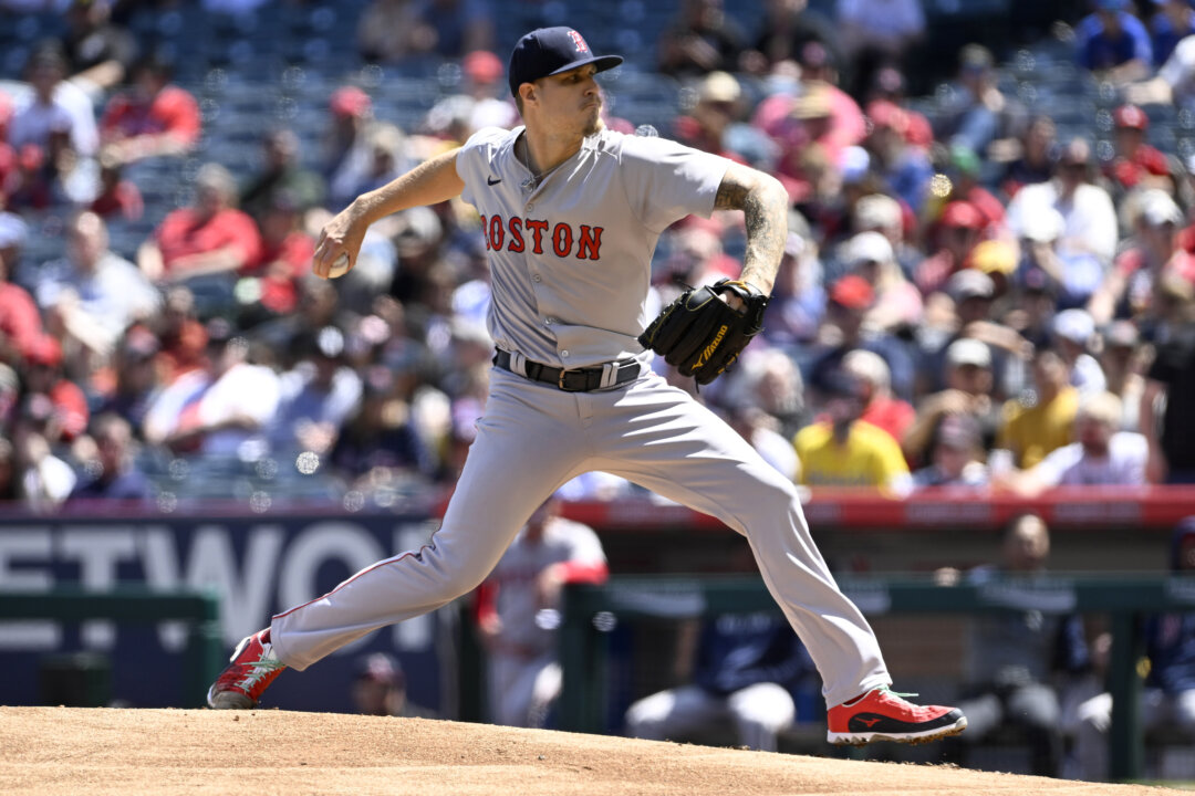 McGuire, O'Neill Lead Red Sox to Rout of Angels | The Epoch Times