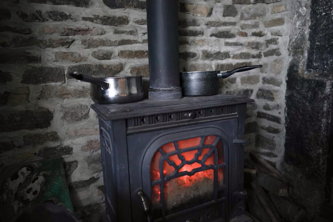 Scottish Government Denies Woodburning Stove Ban Will Leave Residents ...