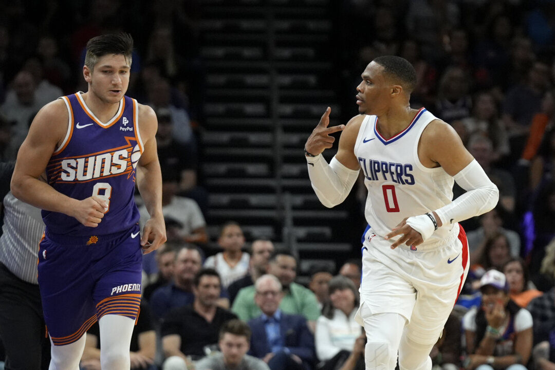 Clippers Scorch Suns Early in 105–92 Win | The Epoch Times