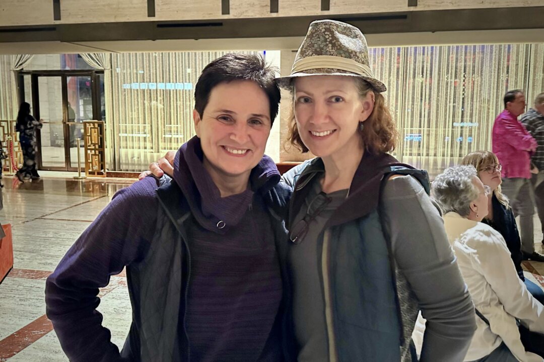 ‘This Is Art, This Is Beauty, This Is Amazing,’ Says Singer About Shen ...