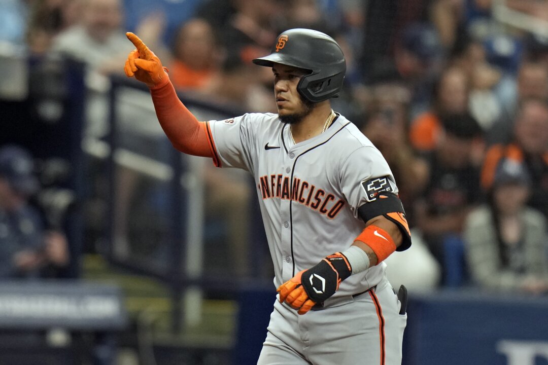 Thairo Estrada Powers Giants Past Rays 11–2 | The Epoch Times