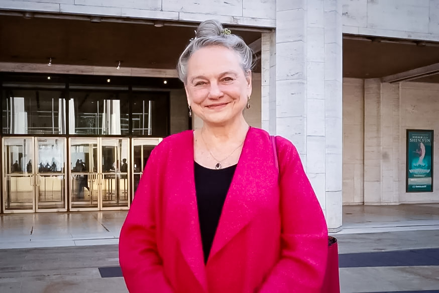 Shen Yun Revived My Spirit, Says Psychiatrist | The Epoch Times