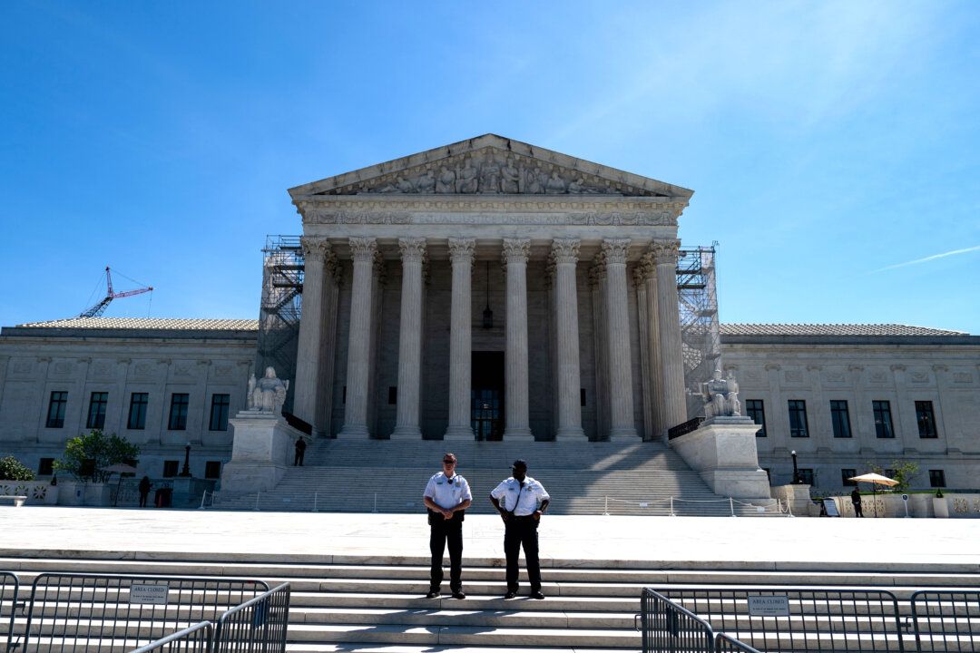 Supreme Court Weighs Jan. 6 Obstruction Charges Used Against Trump | The Epoch Times