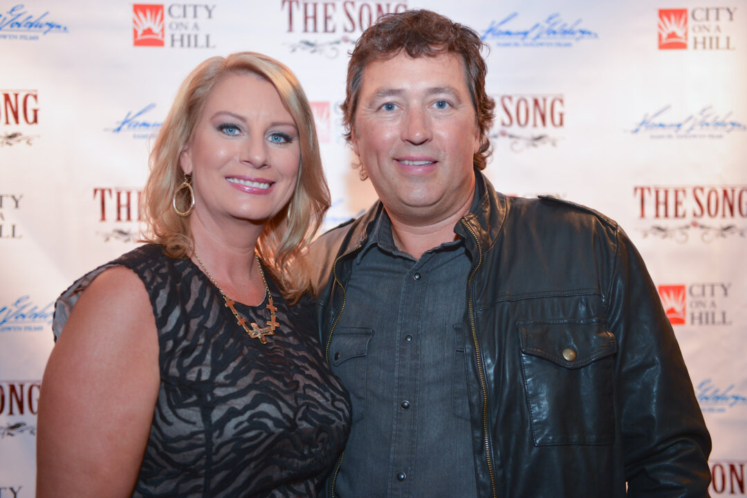 ‘Duck Dynasty’ Star Lisa Robertson Shares Reaction to Breast Cancer ...