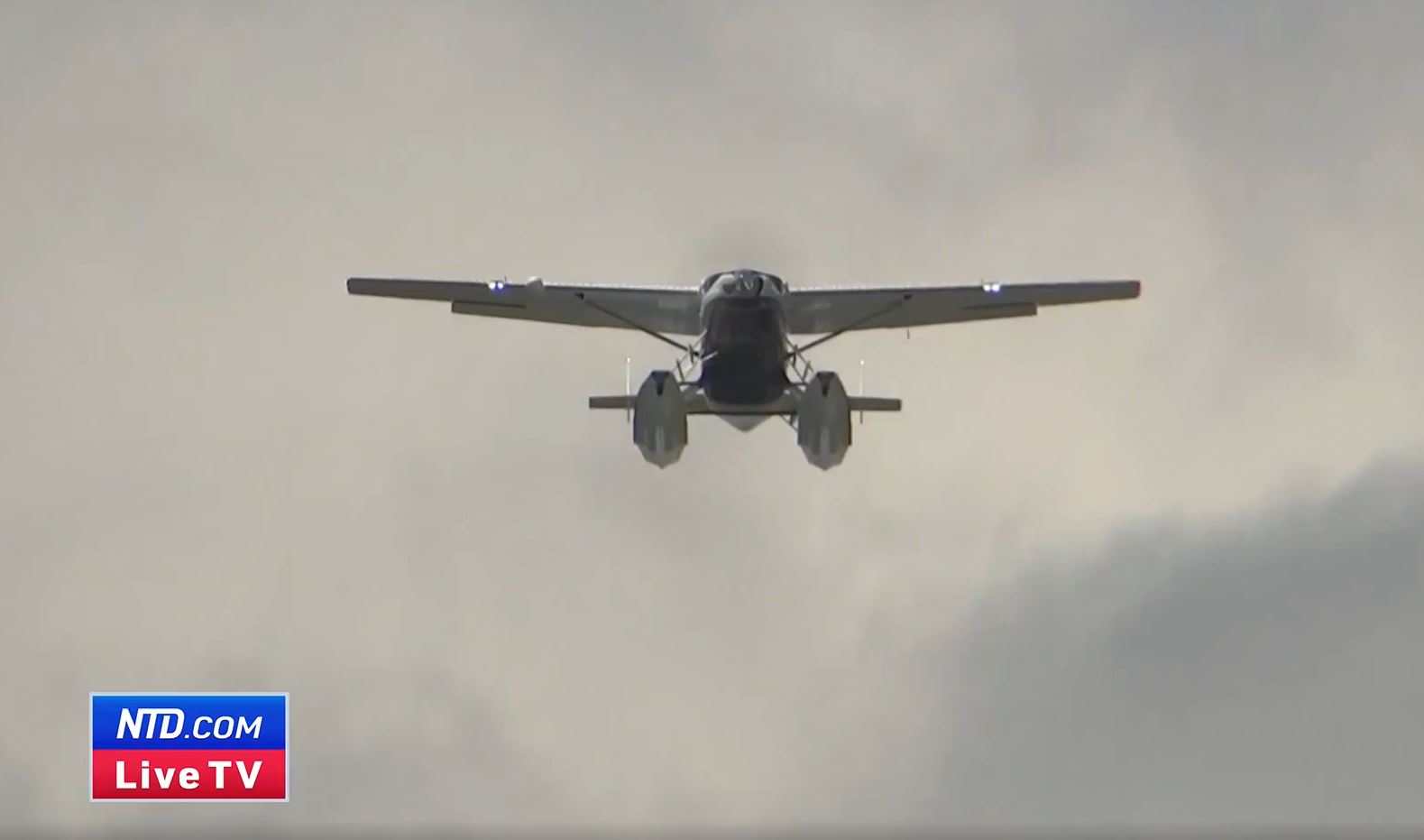 More Than 60 Aircraft Fly Over Washington in Celebration of Aviation ...