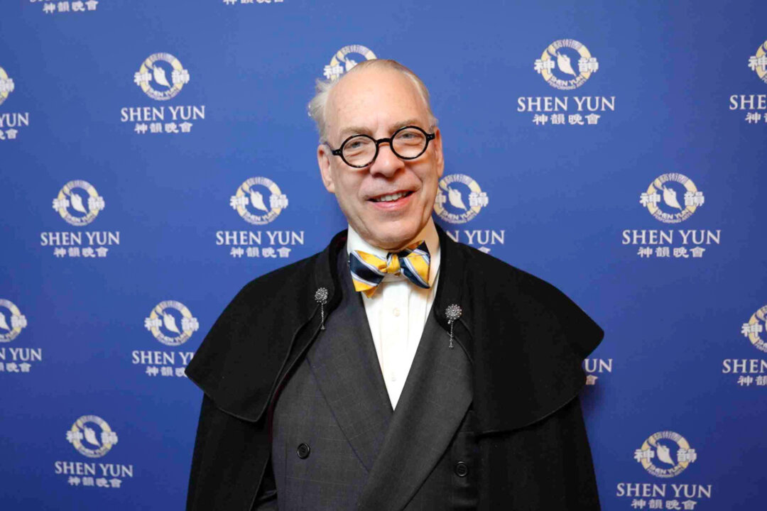 Shen Yun Is ‘A Beautiful Gift to Us All,’ Says Brownstone Institute ...
