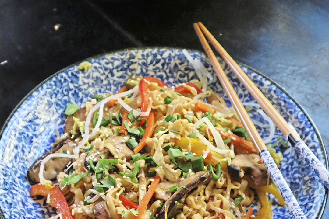 Mushroom Chow Mein Is Full of Umami Flavor | The Epoch Times