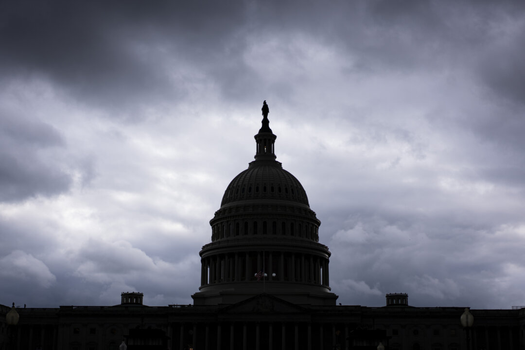 Senate Border Bill Sees Dwindling Support Ahead of Vote | The Epoch Times