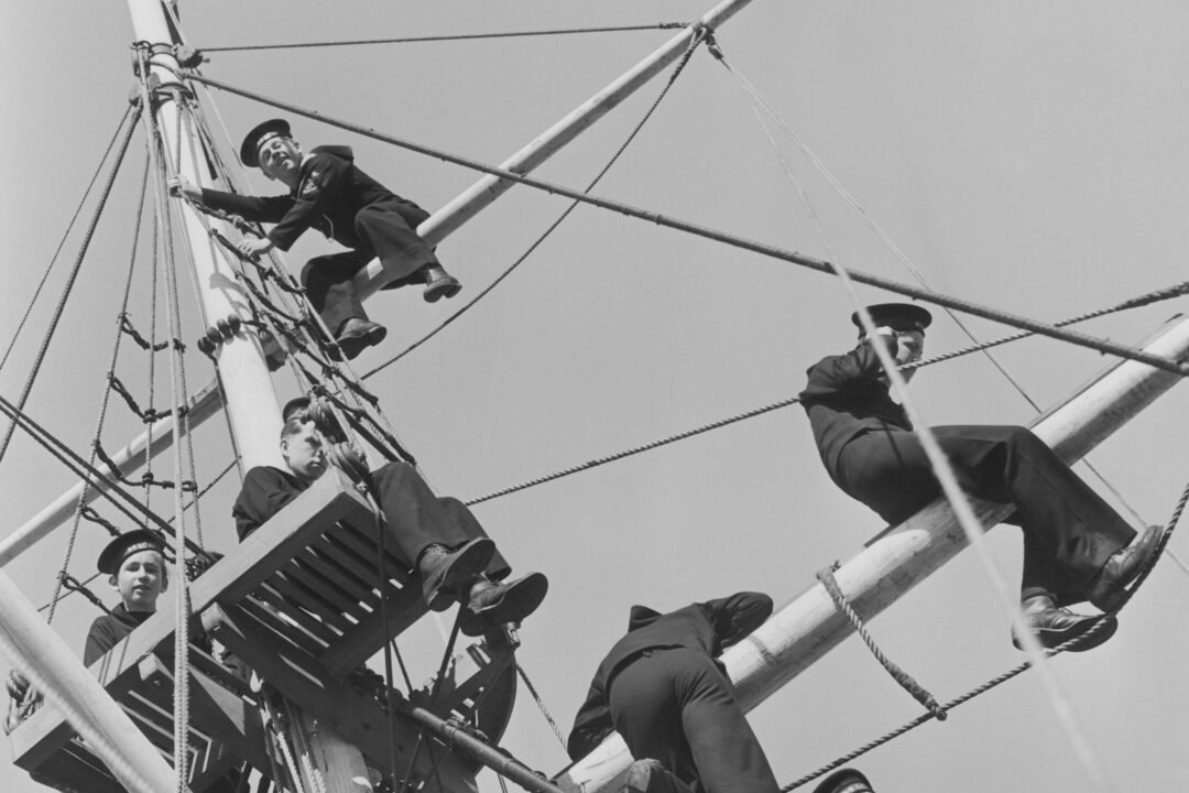 Moments of Movie Wisdom: True Loyalty in ‘Lord Jeff’ (1938) | The Epoch ...