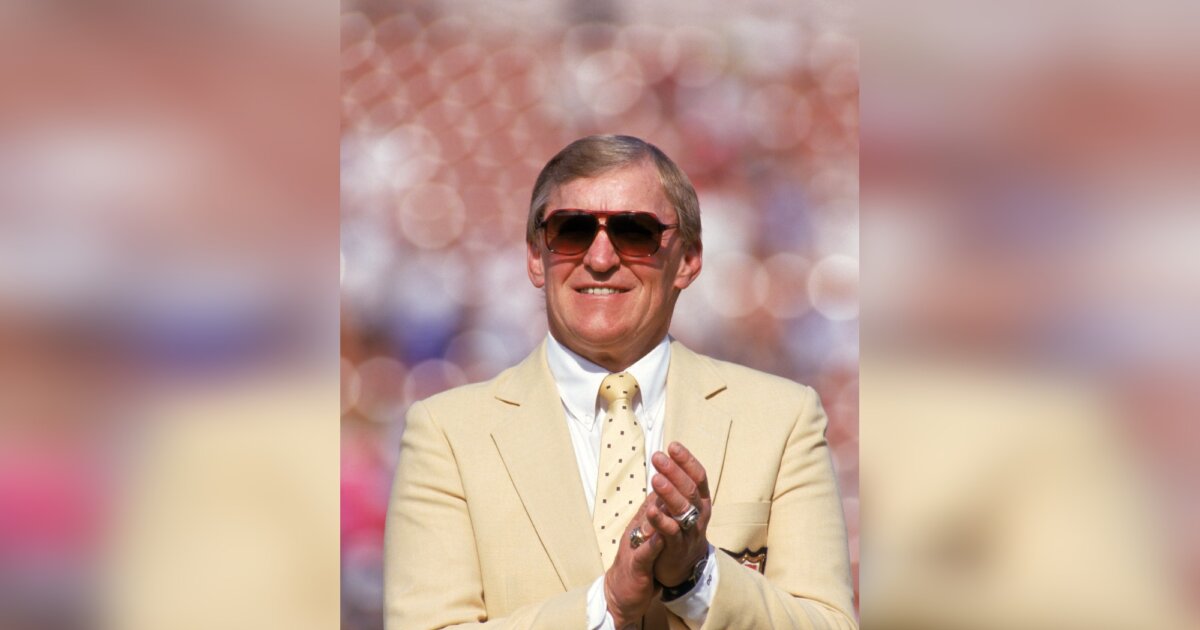 Longtime Oakland Raiders Center Otto Dies at Age 86