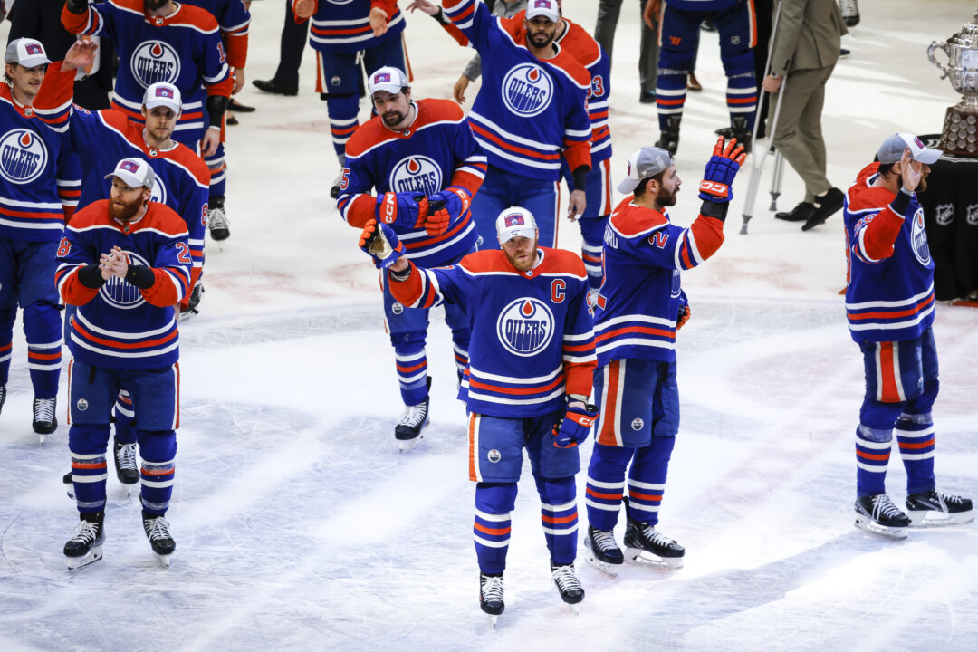 Canadians Rally Behind Edmonton Oilers as ‘Canada’s Team’ | The Epoch Times