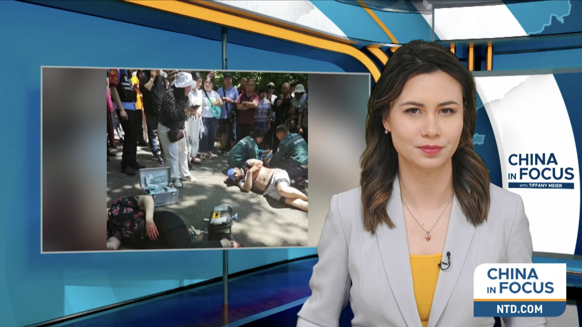 4 US College Instructors Stabbed in China | EpochTV