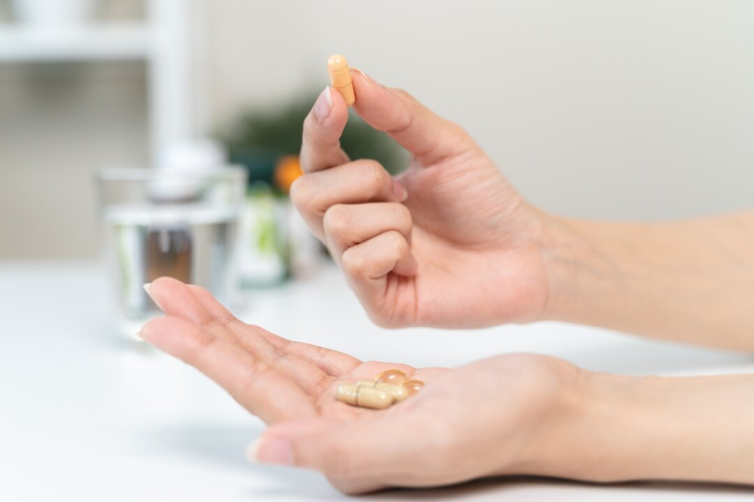 Australian National Review - Large Study Links Daily Multivitamin Use ...