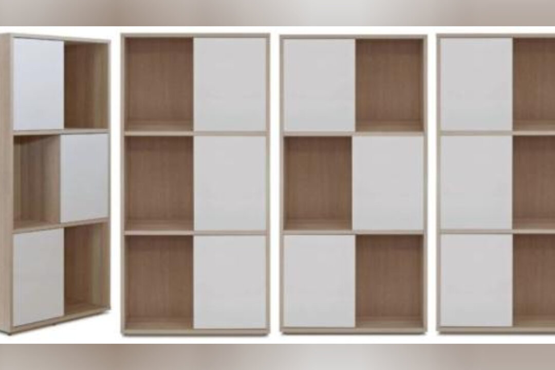 Death of 4-Year-Old From Falling Bookcase Prompts Recall | The Epoch Times