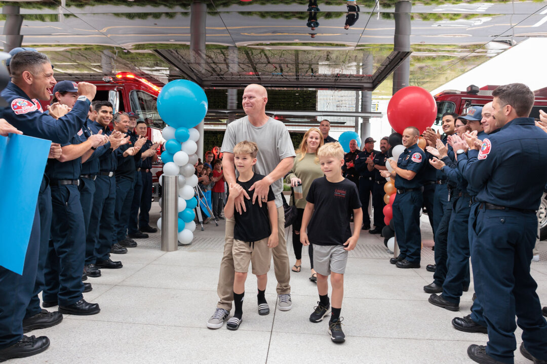‘Special Moment’: Firefighters Surprise California Fire Battalion Chief ...