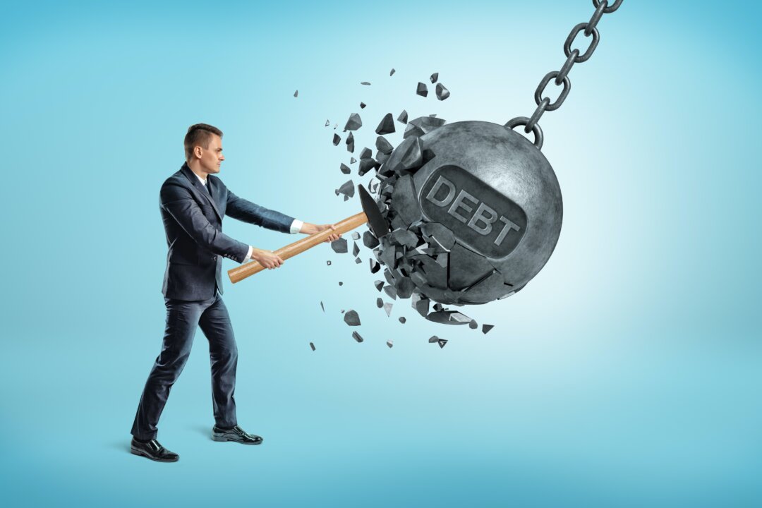 The Financial Implications of Excessive Debt | The Epoch Times