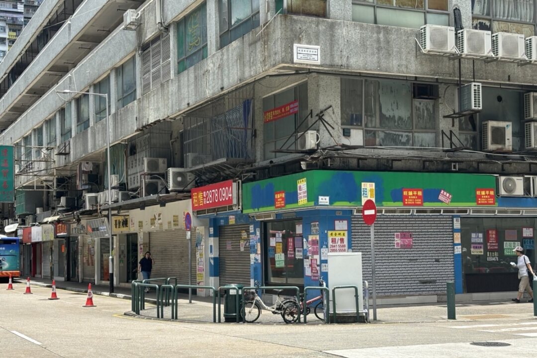 Macau Streets Are Empty, Hong Kong May Follow Suit | The Epoch Times
