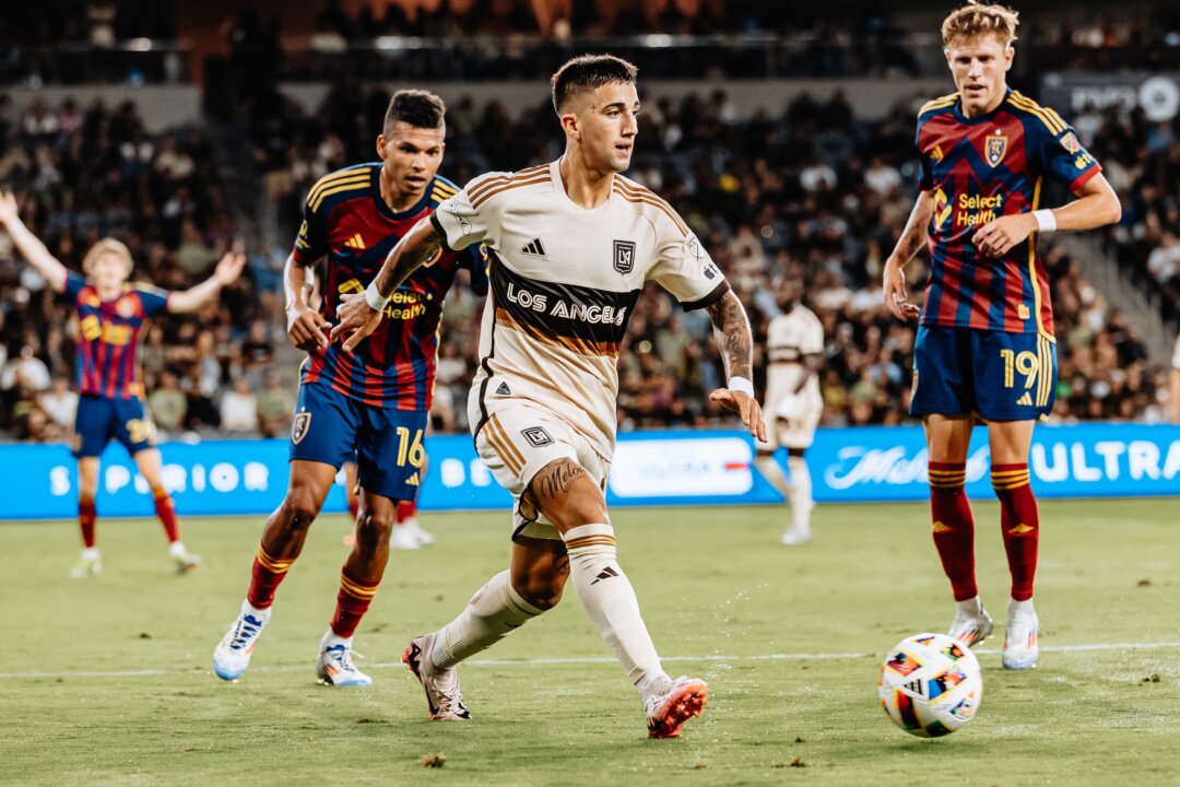LAFC Draw Against Short-Handed Real Salt Lake | The Epoch Times